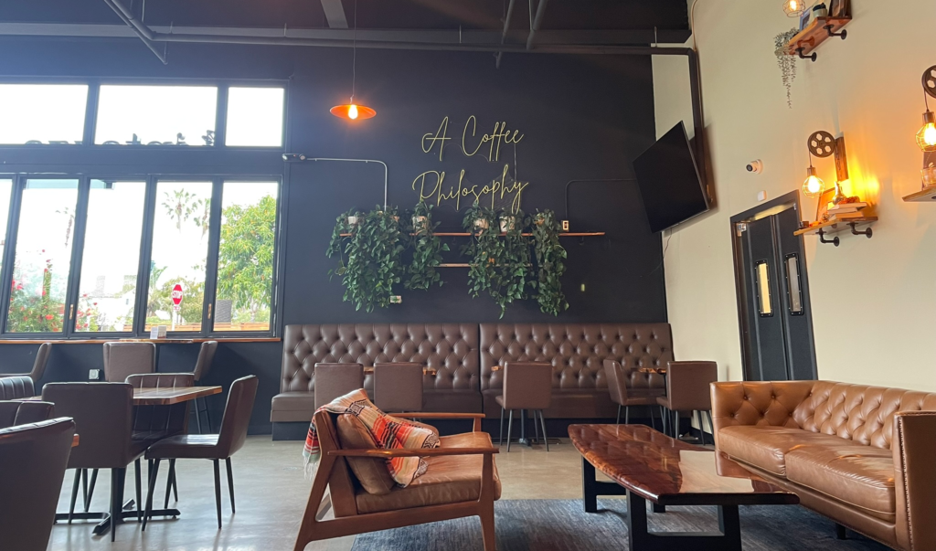 South Park - Finch Post